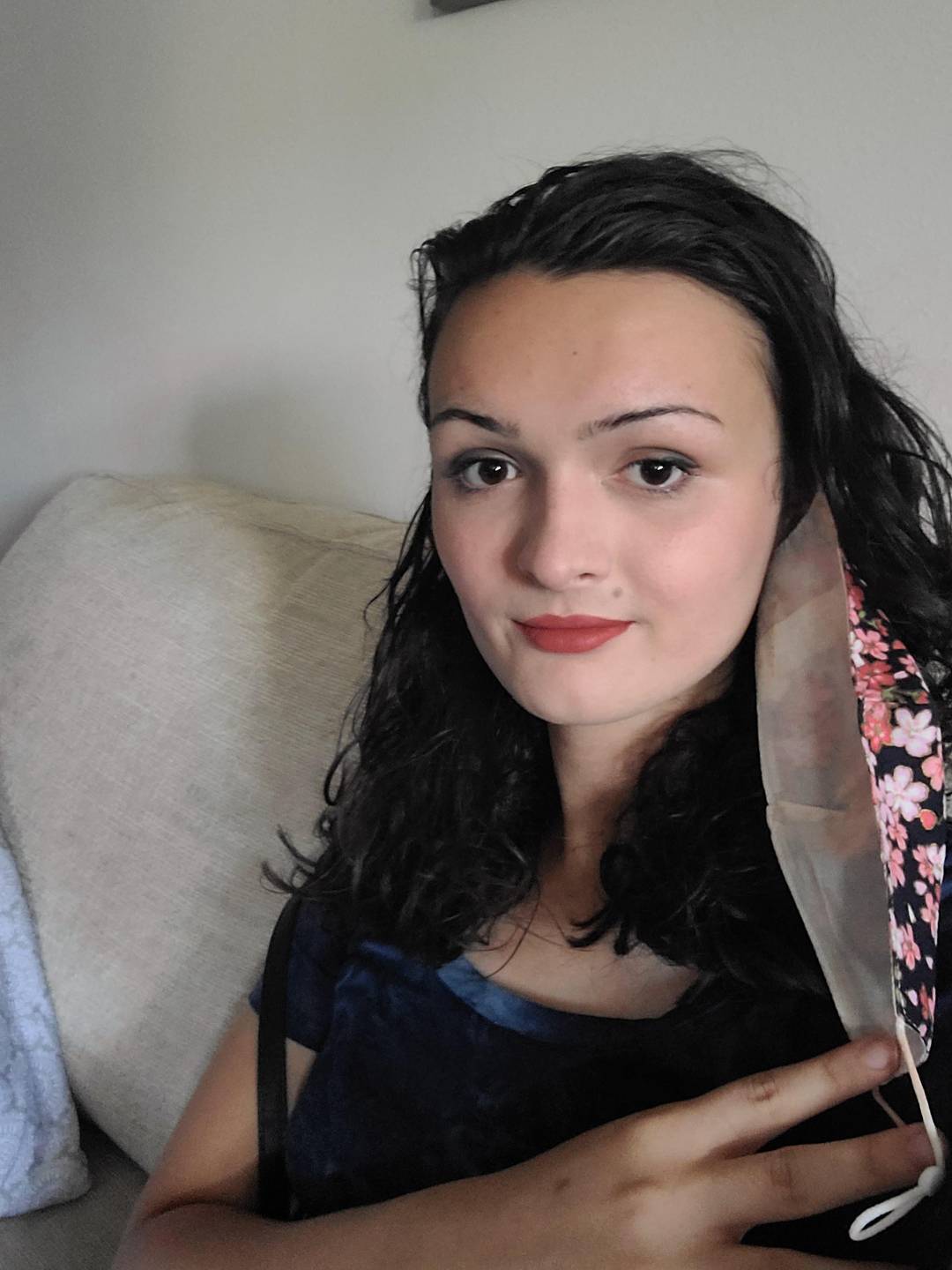 4 years of HRT still feeling very insecure, do I pass? | Scrolller