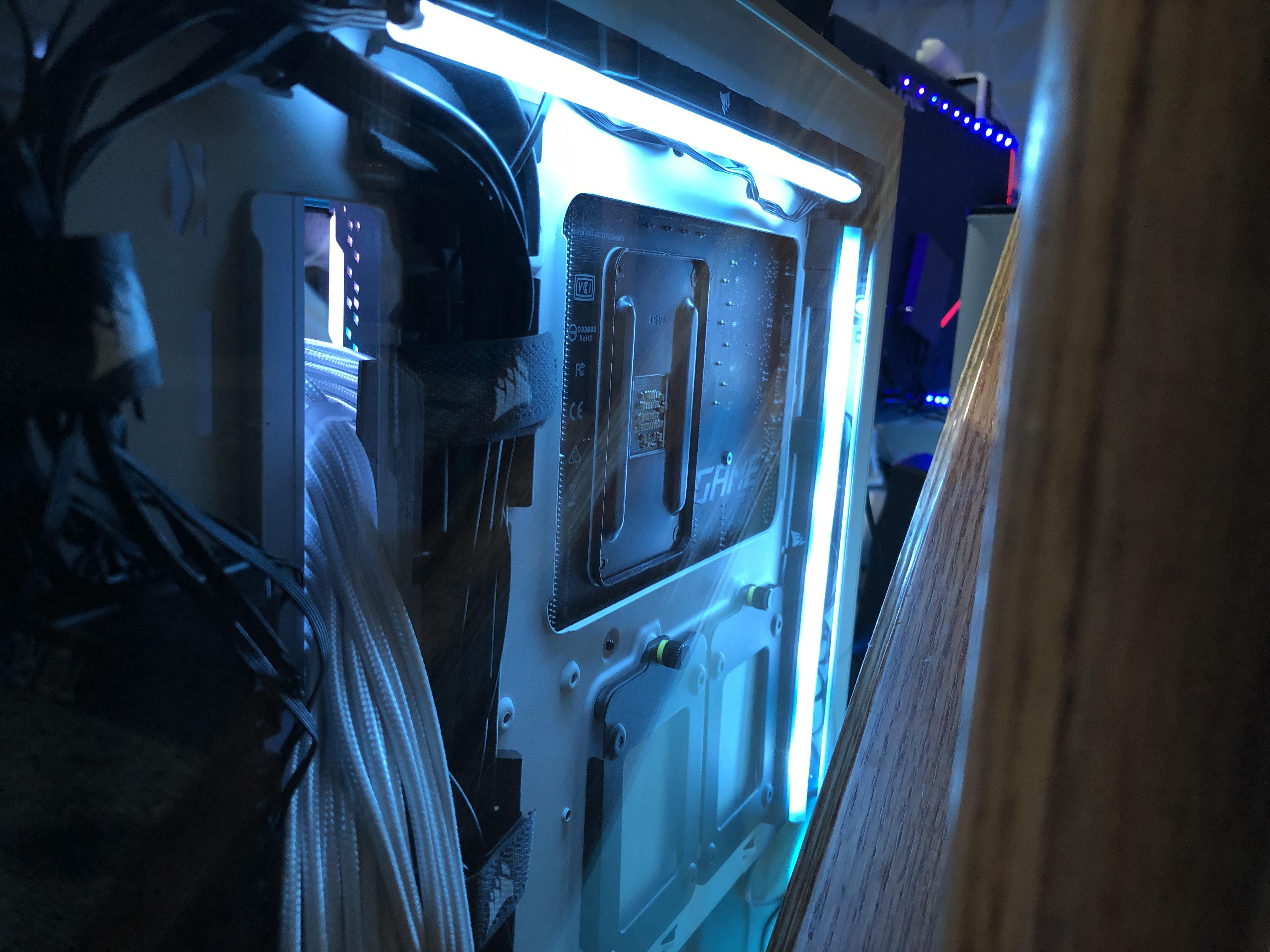 4000 Airflow Cable management | Scrolller