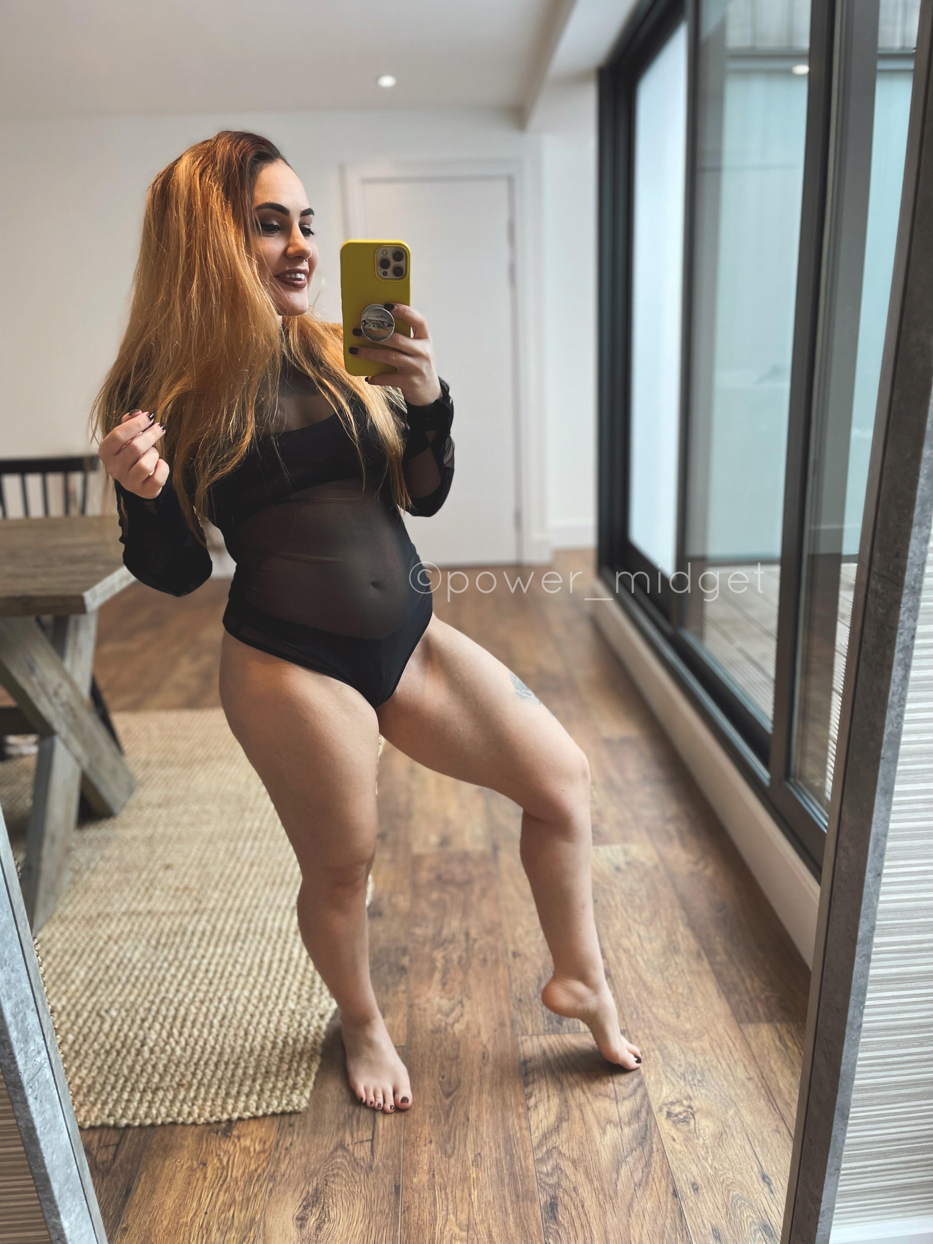 4ft 8” smol bean 🥰 | Scrolller