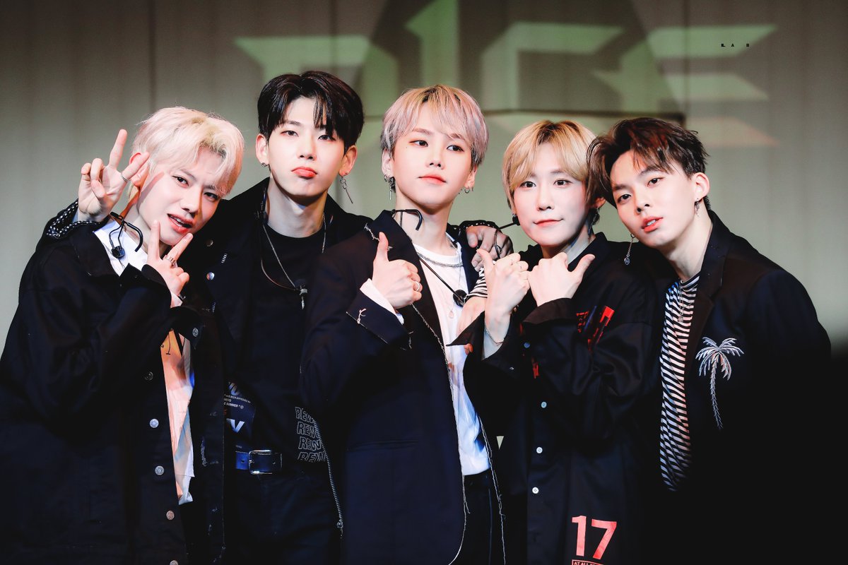 5 Handsome Members | Scrolller