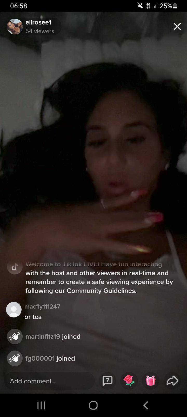 500 for Twerk | Scrolller