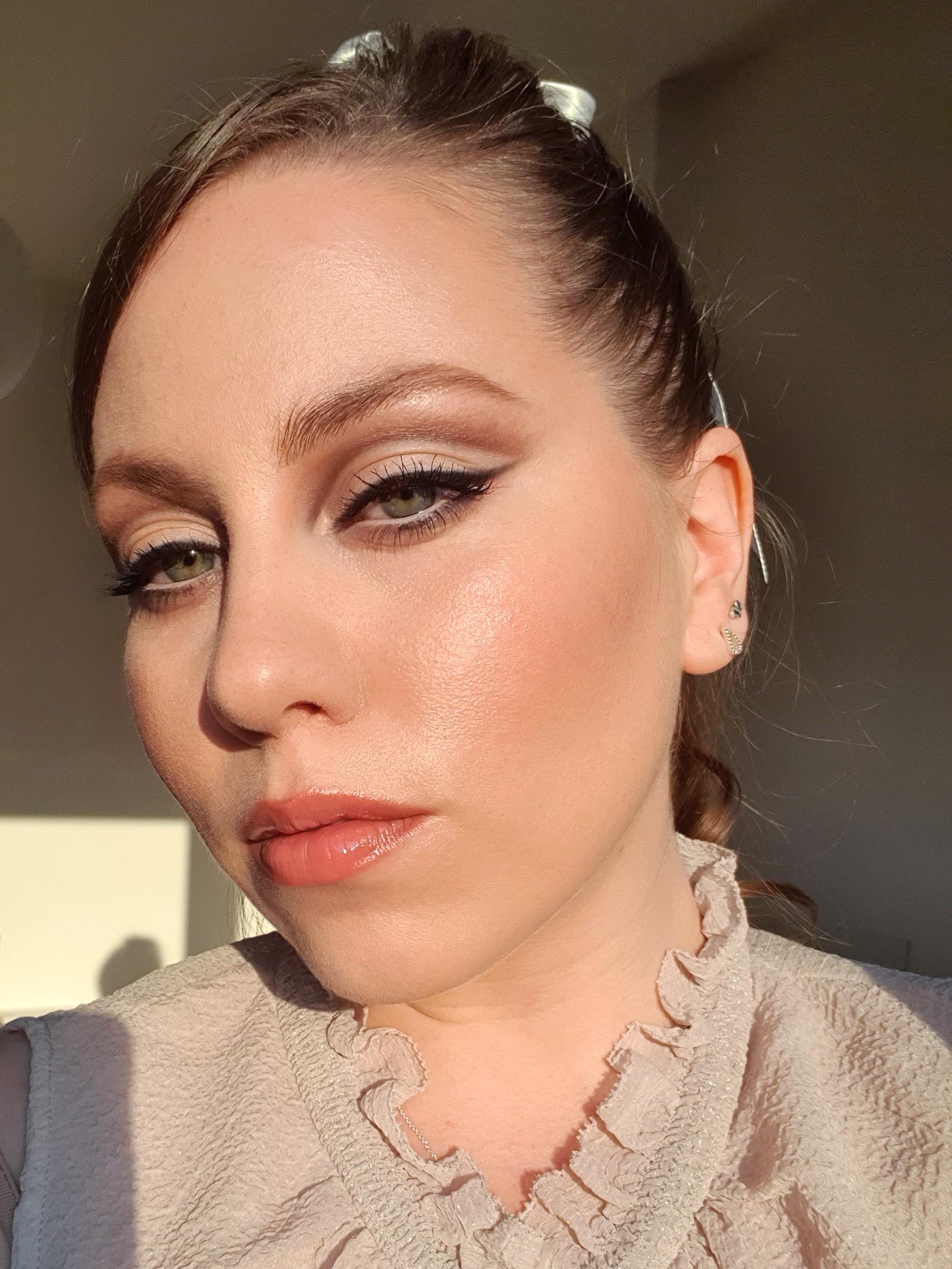 60s inspired look | Scrolller