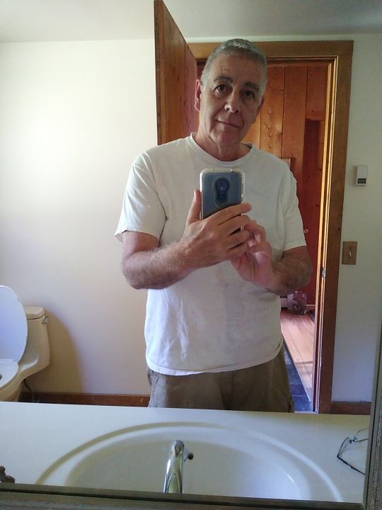 (64) Single Vermont Daddy | Scrolller