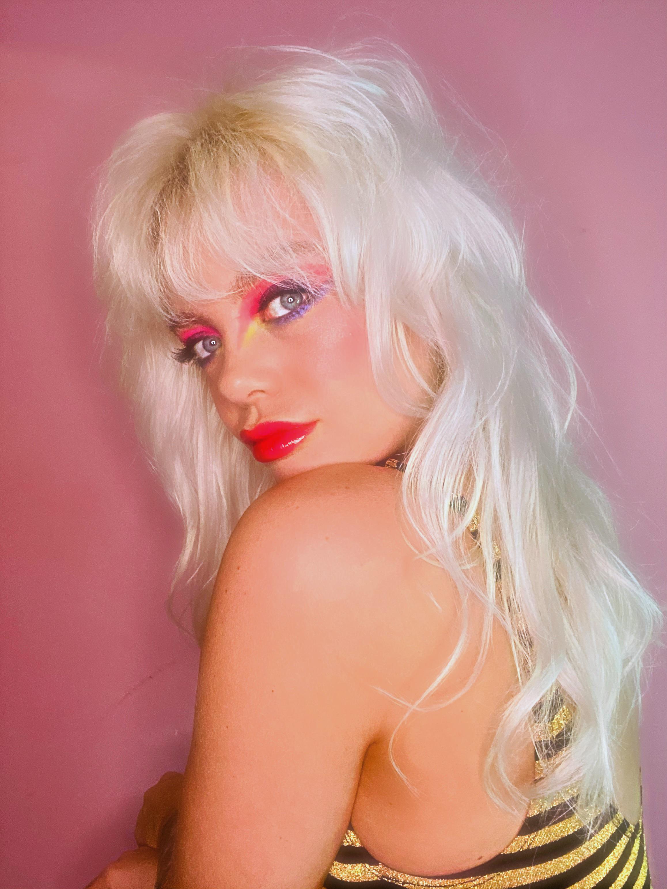 80s shag⚡️ | Scrolller