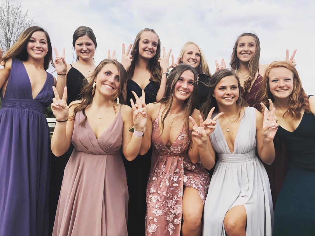 [9] Tough Choice | Scrolller