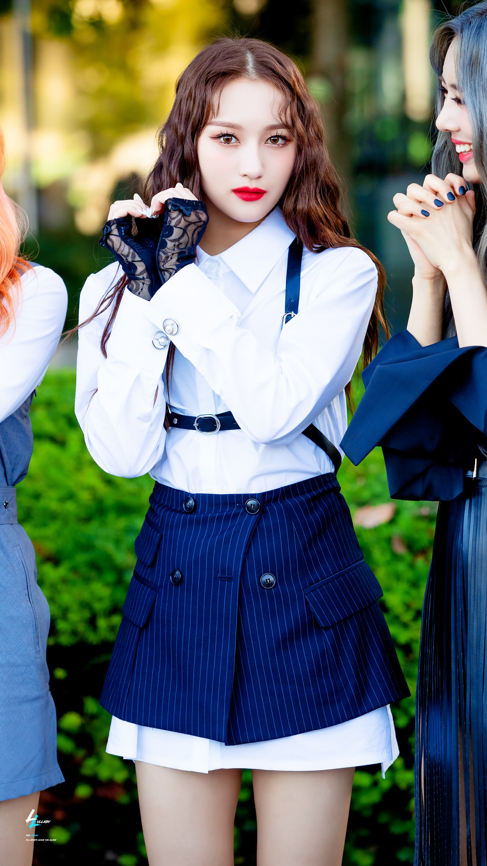 A heart from Siyeon | Scrolller