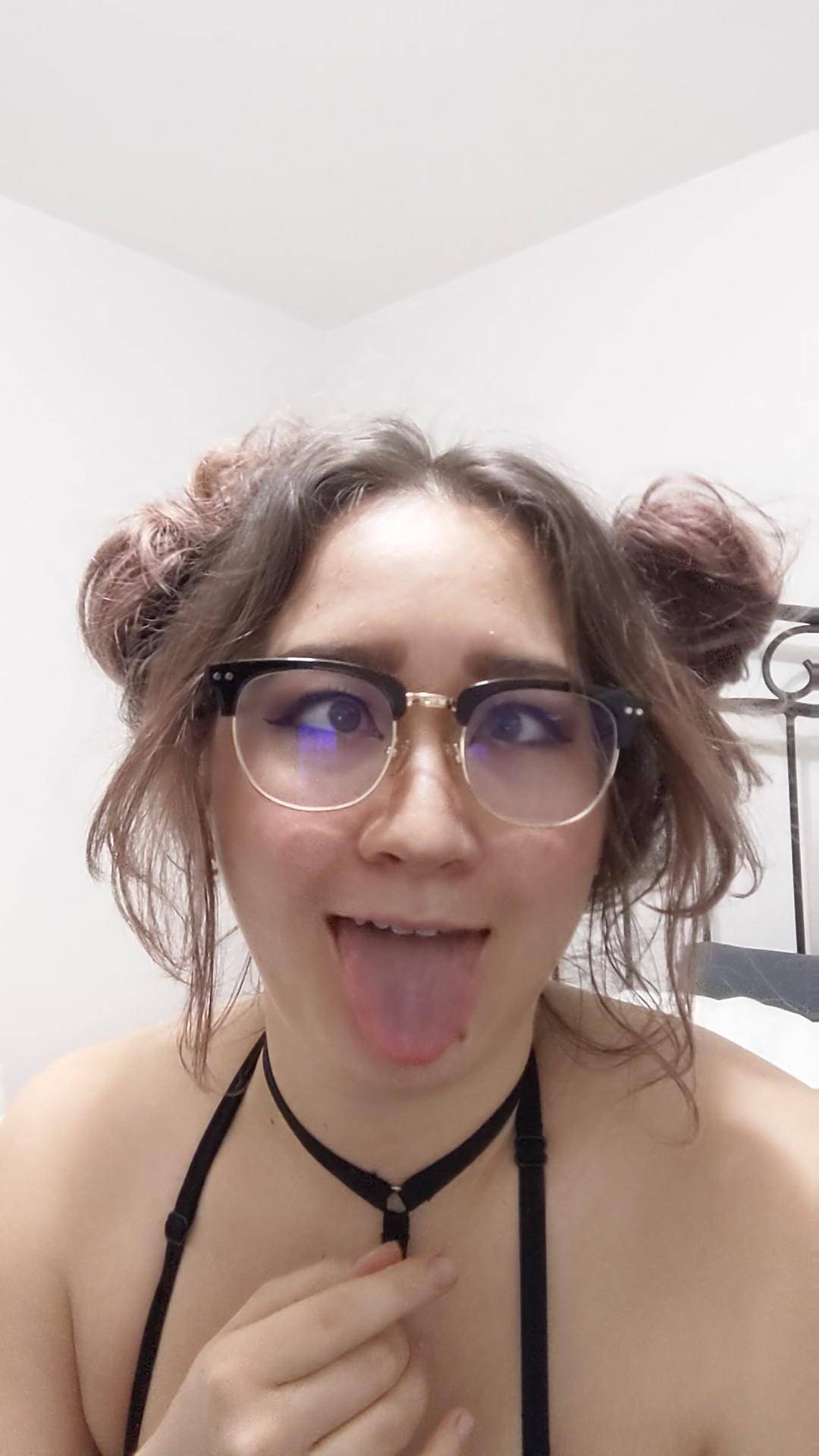 A hot video accompanies this - dm me for details 😛💦 | Scrolller