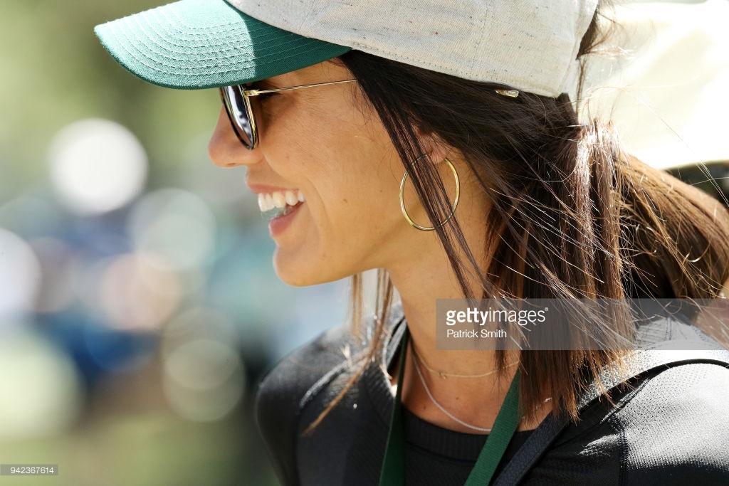 A luminous smile | Scrolller