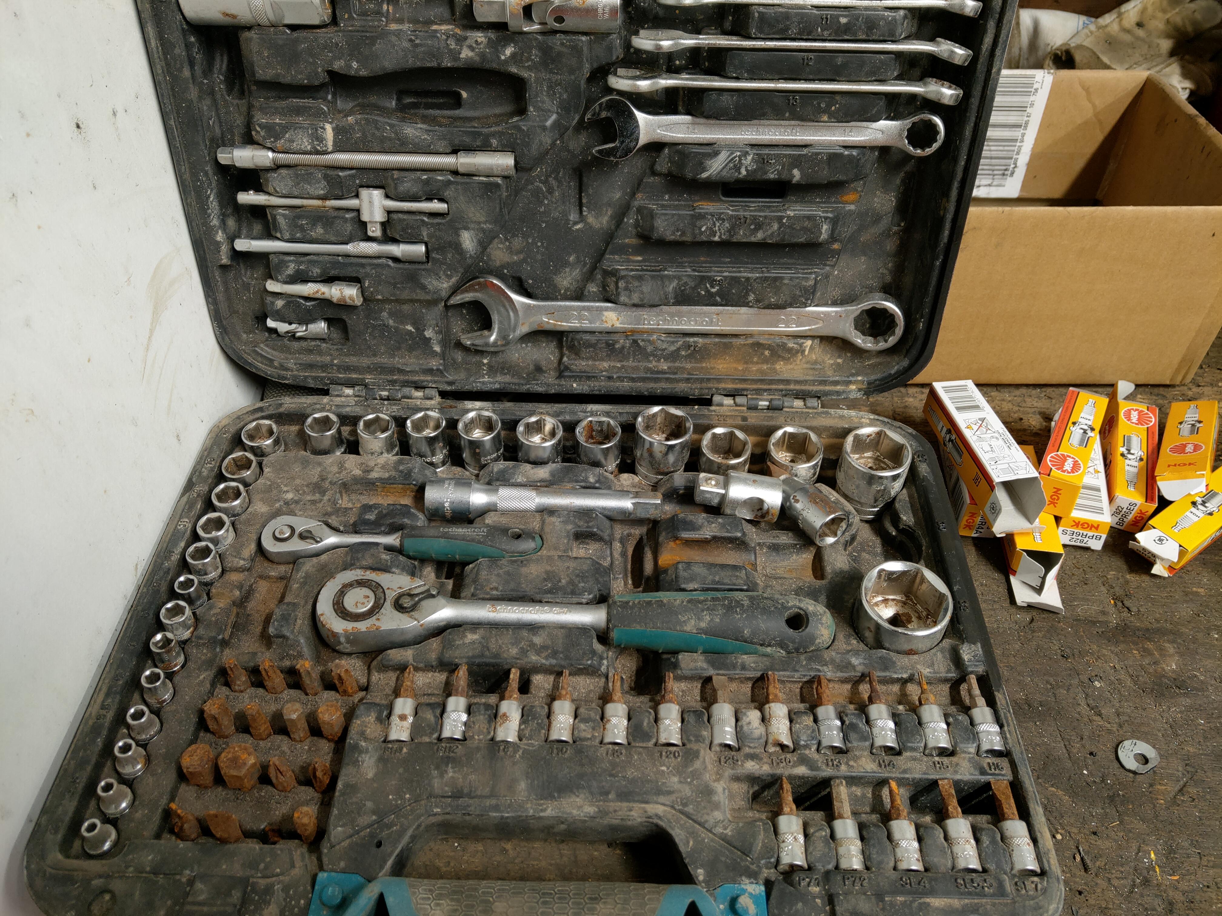 A mechanics nightmare | Scrolller