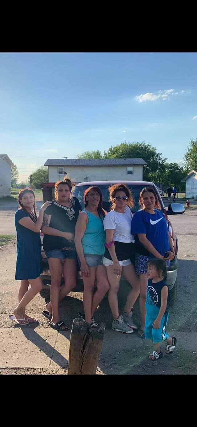 A Mother And Her Four Daughters Scrolller