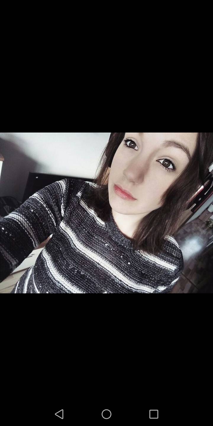 A normal pic | Scrolller