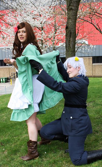 A Peek Under Her Dress Scrolller