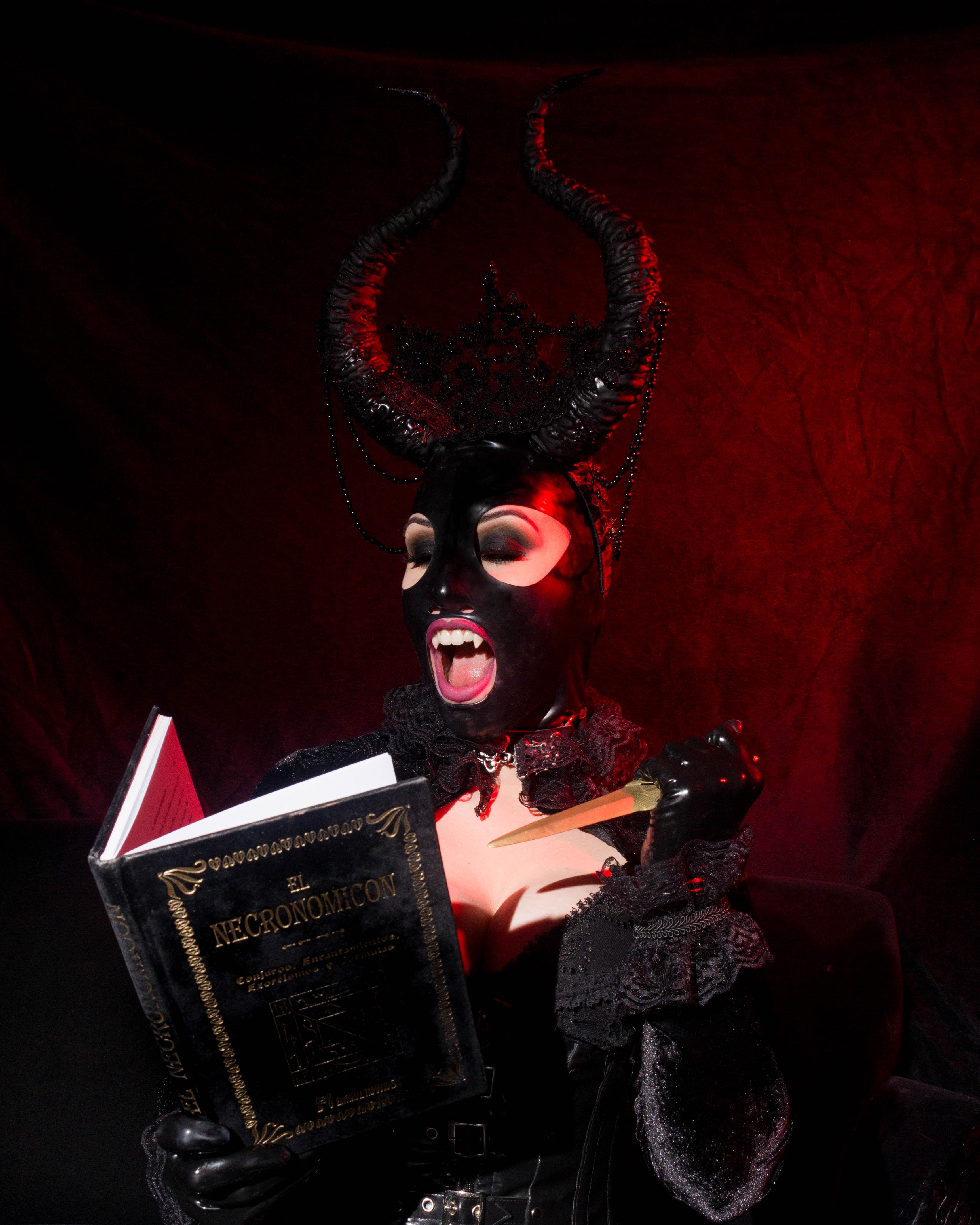 A prayer to the old Ones | Scrolller