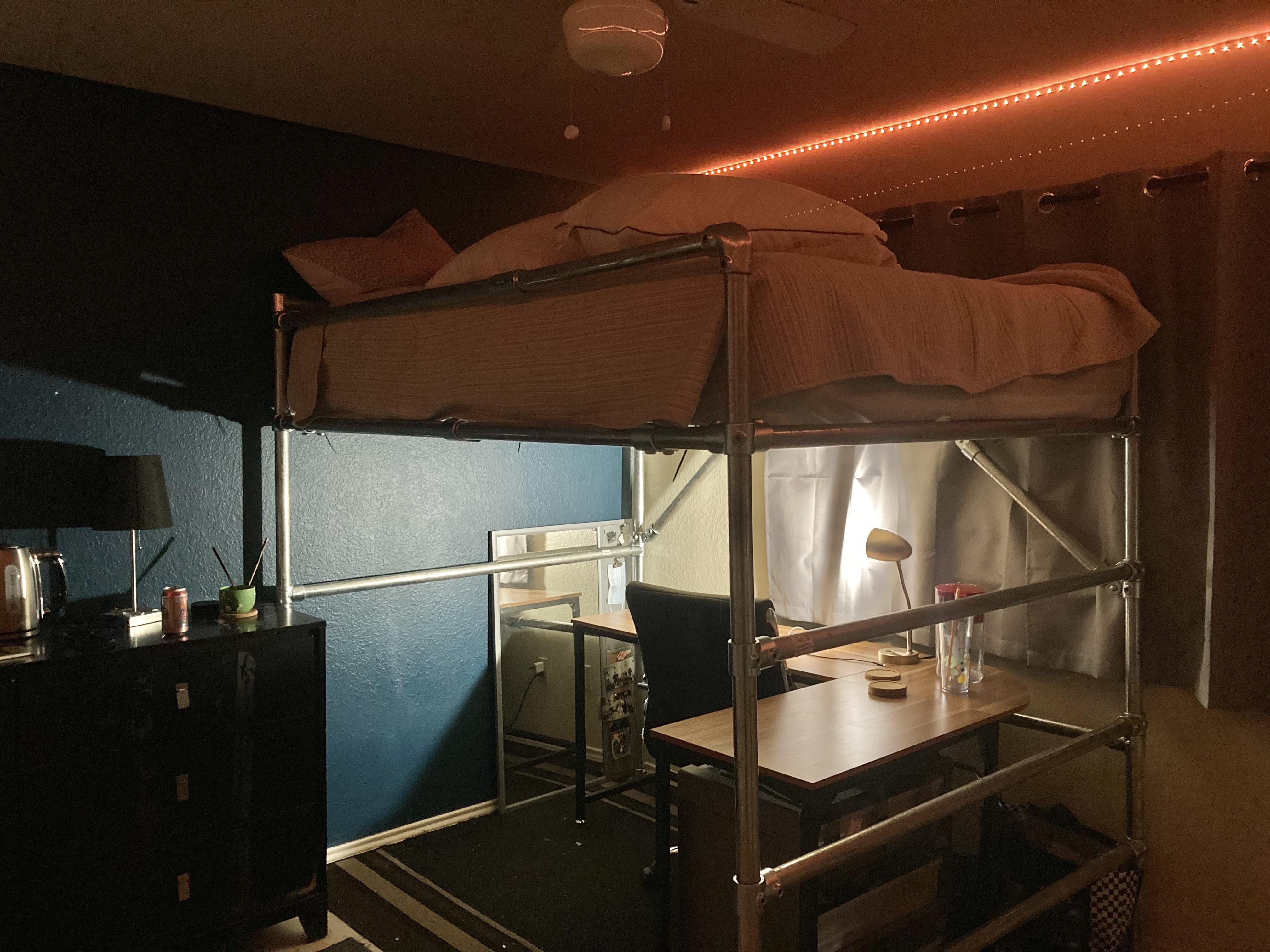 a very sleepy living space | Scrolller