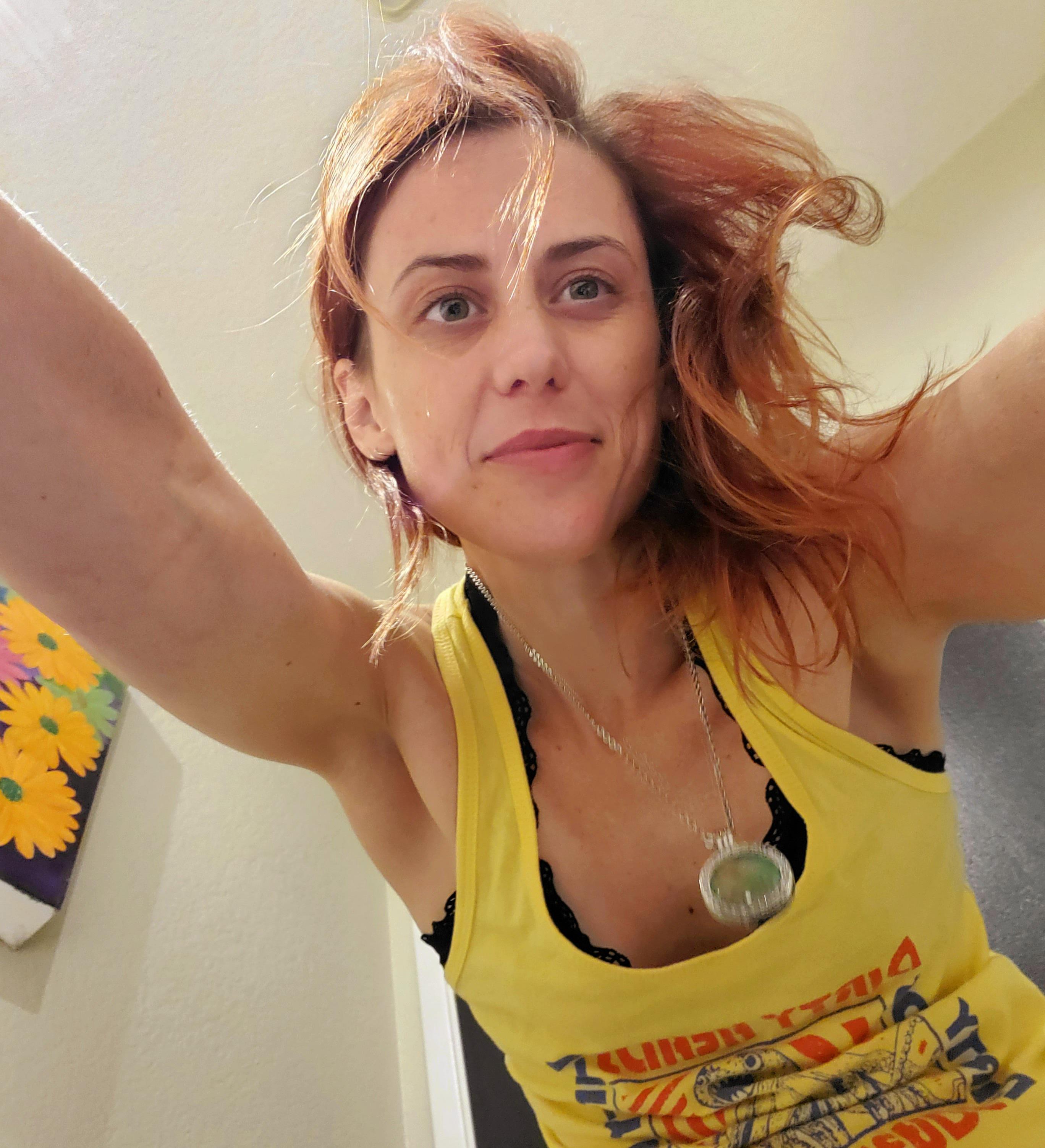 A view from below | Scrolller