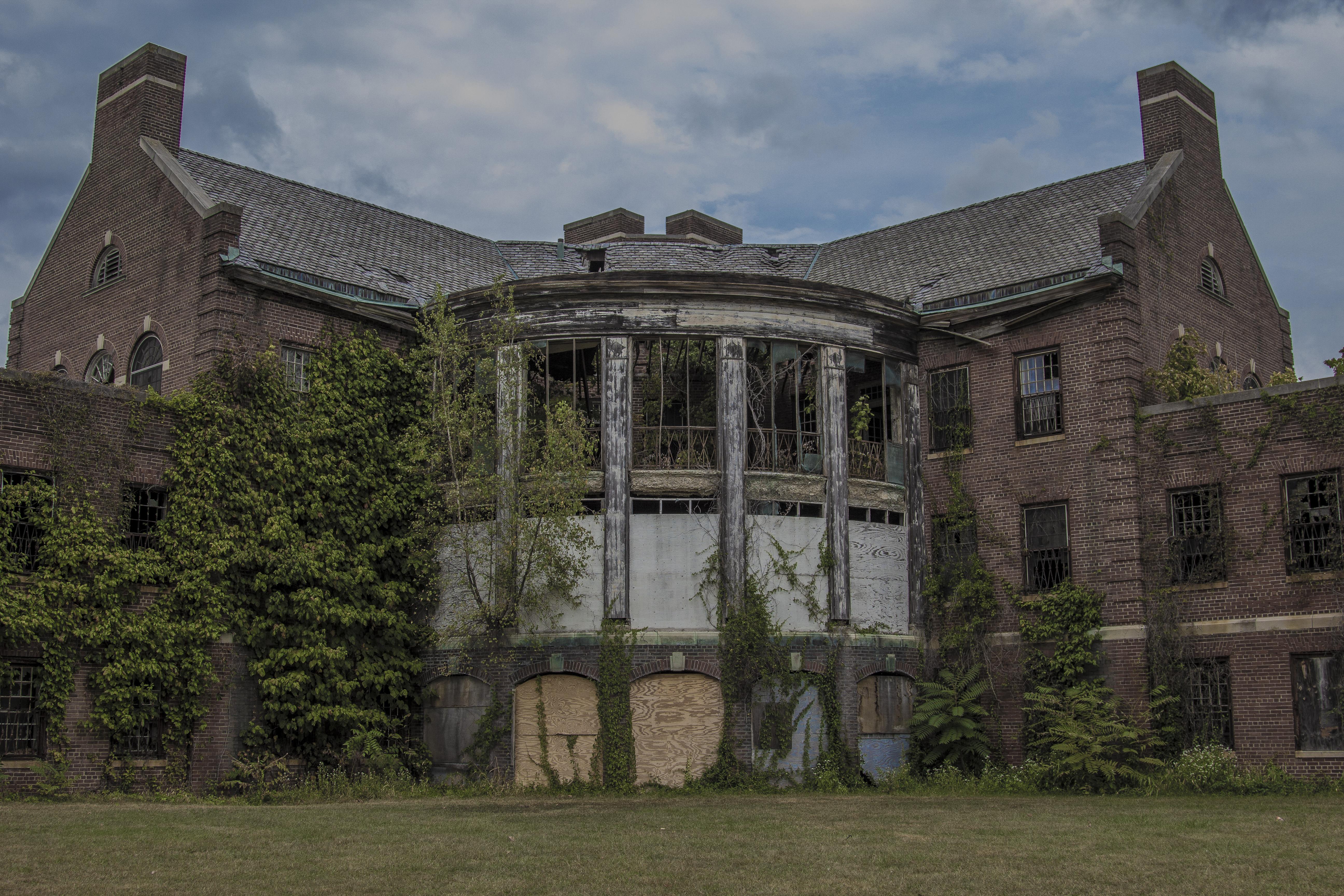 Abandoned Psychiatric Hospital | Scrolller