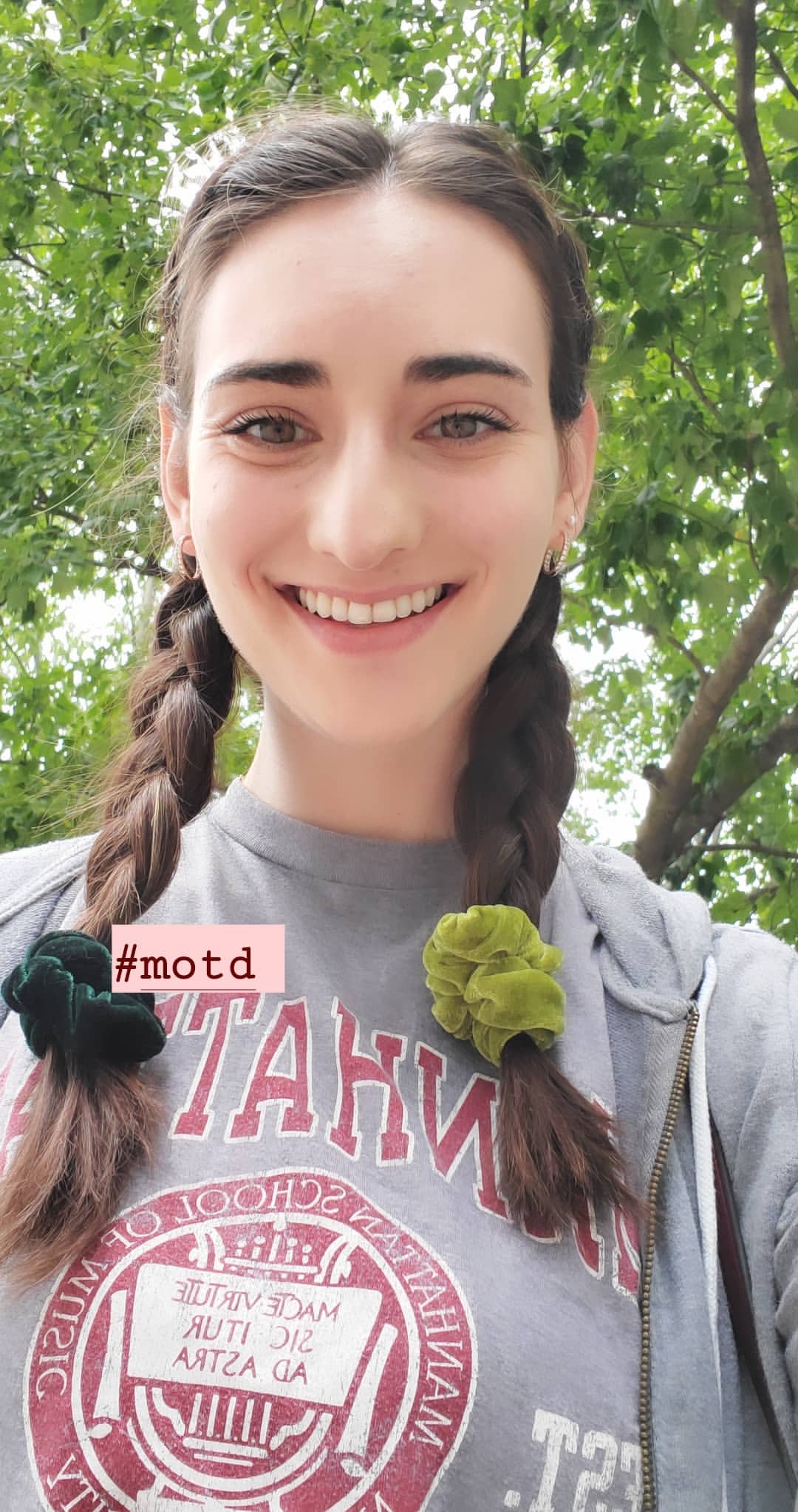 Abby Shapiro with facefucking handlebars | Scrolller