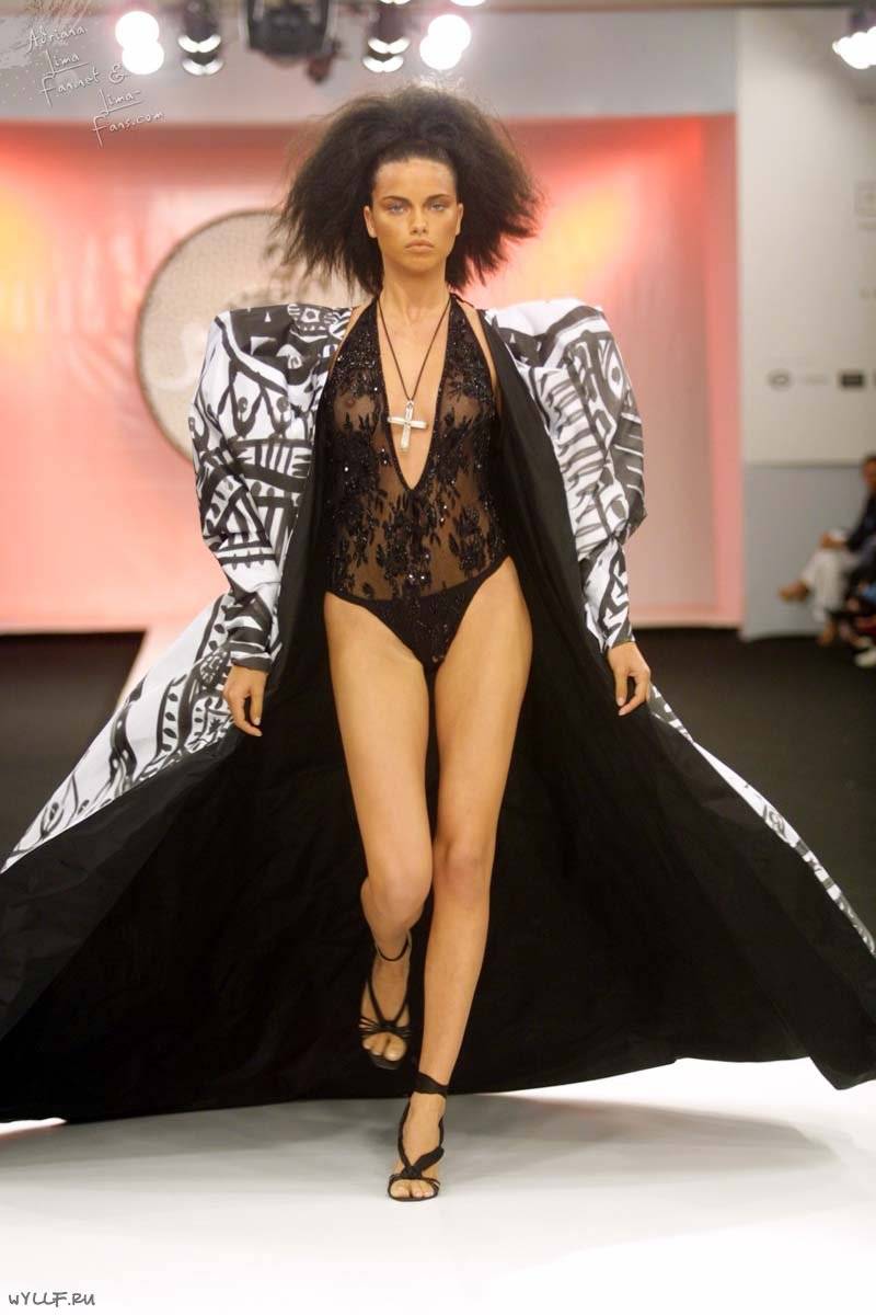 Adriana Lima | Scrolller