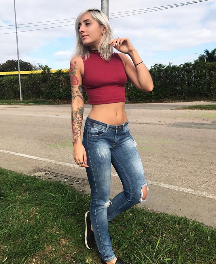 Adriana Lua | Scrolller