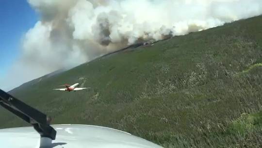 Aero tanker working on the wildfires | Scrolller