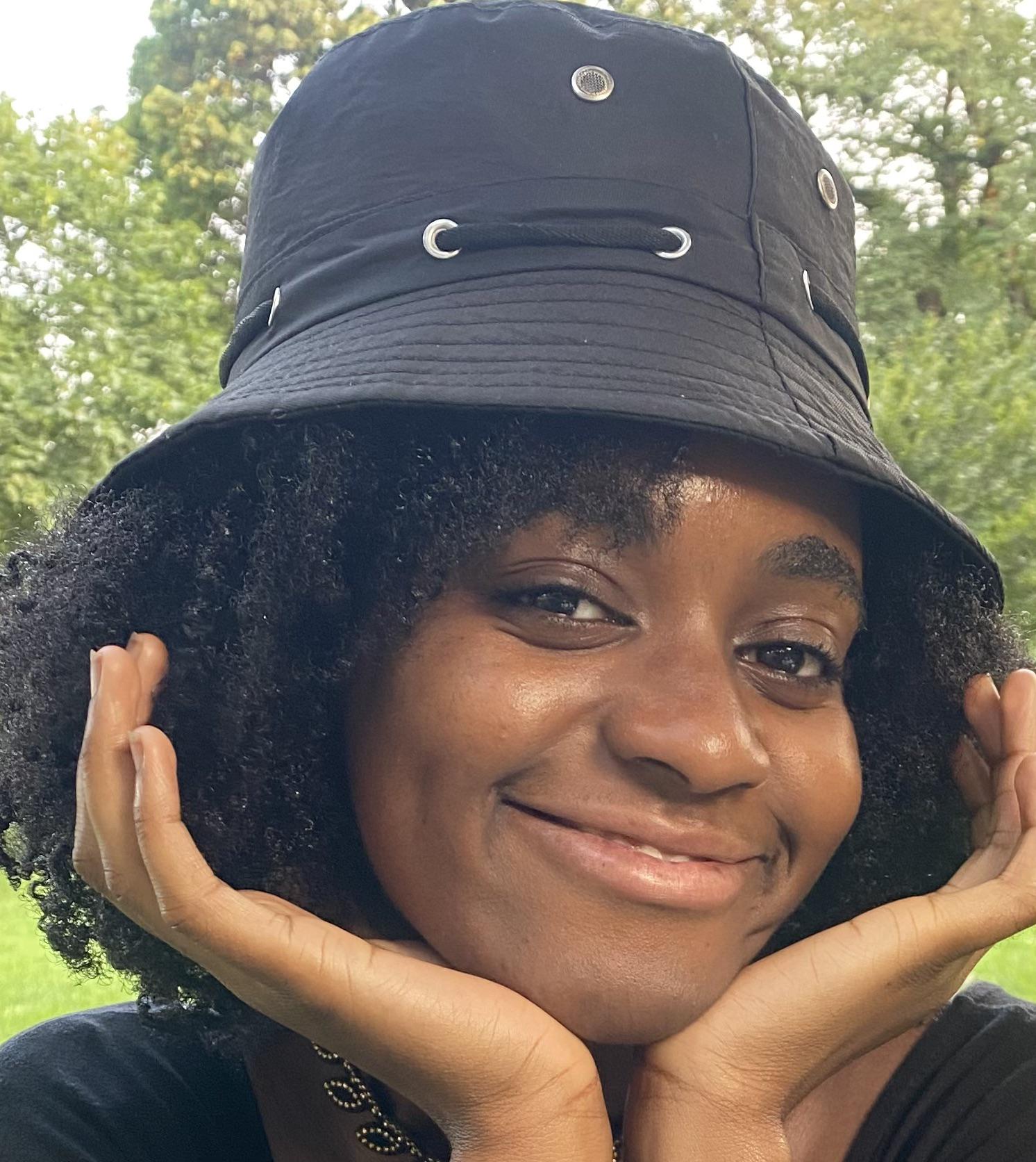 Afro in a bucket hat 🎩 | Scrolller