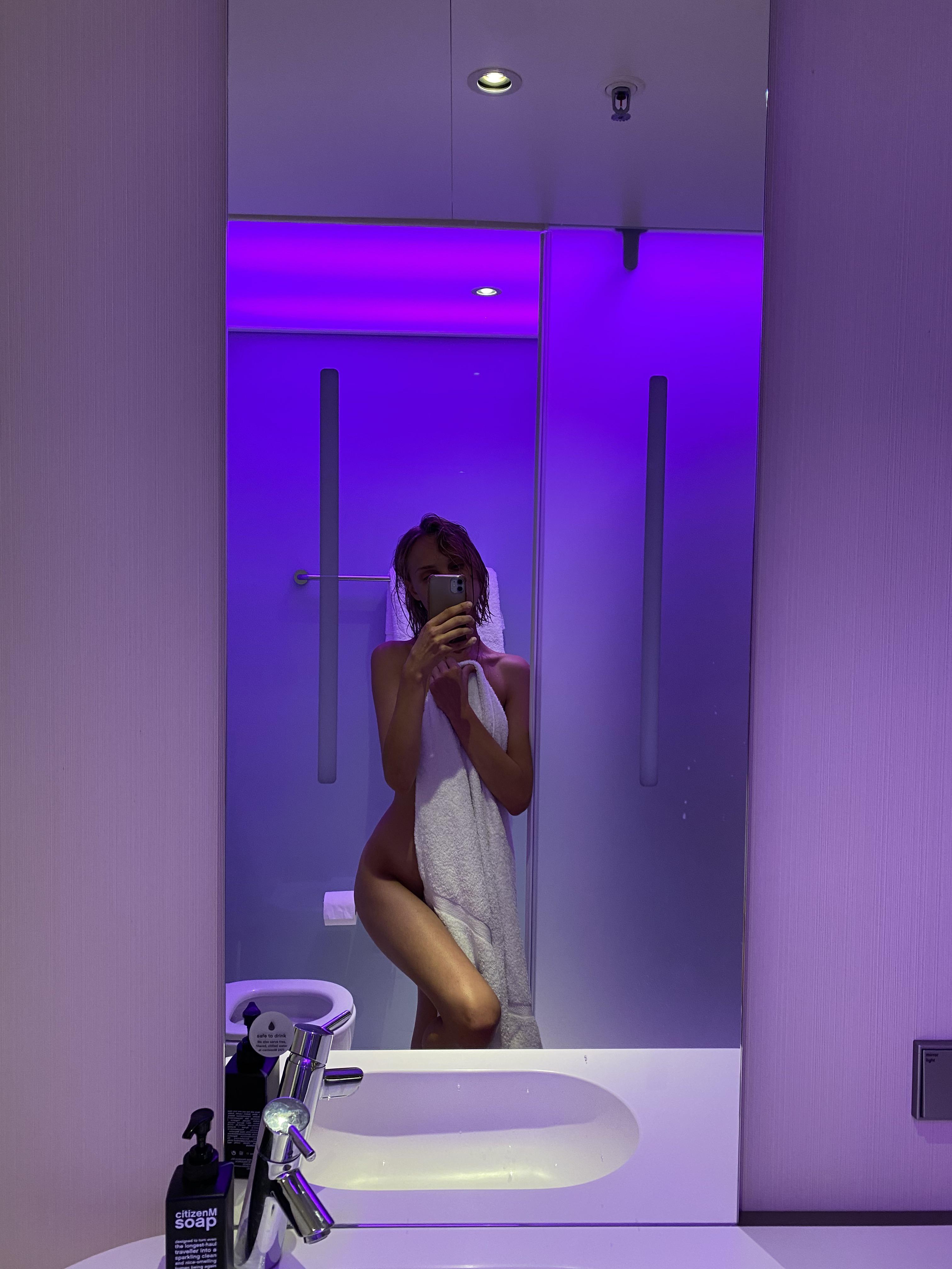 After Shower Scrolller