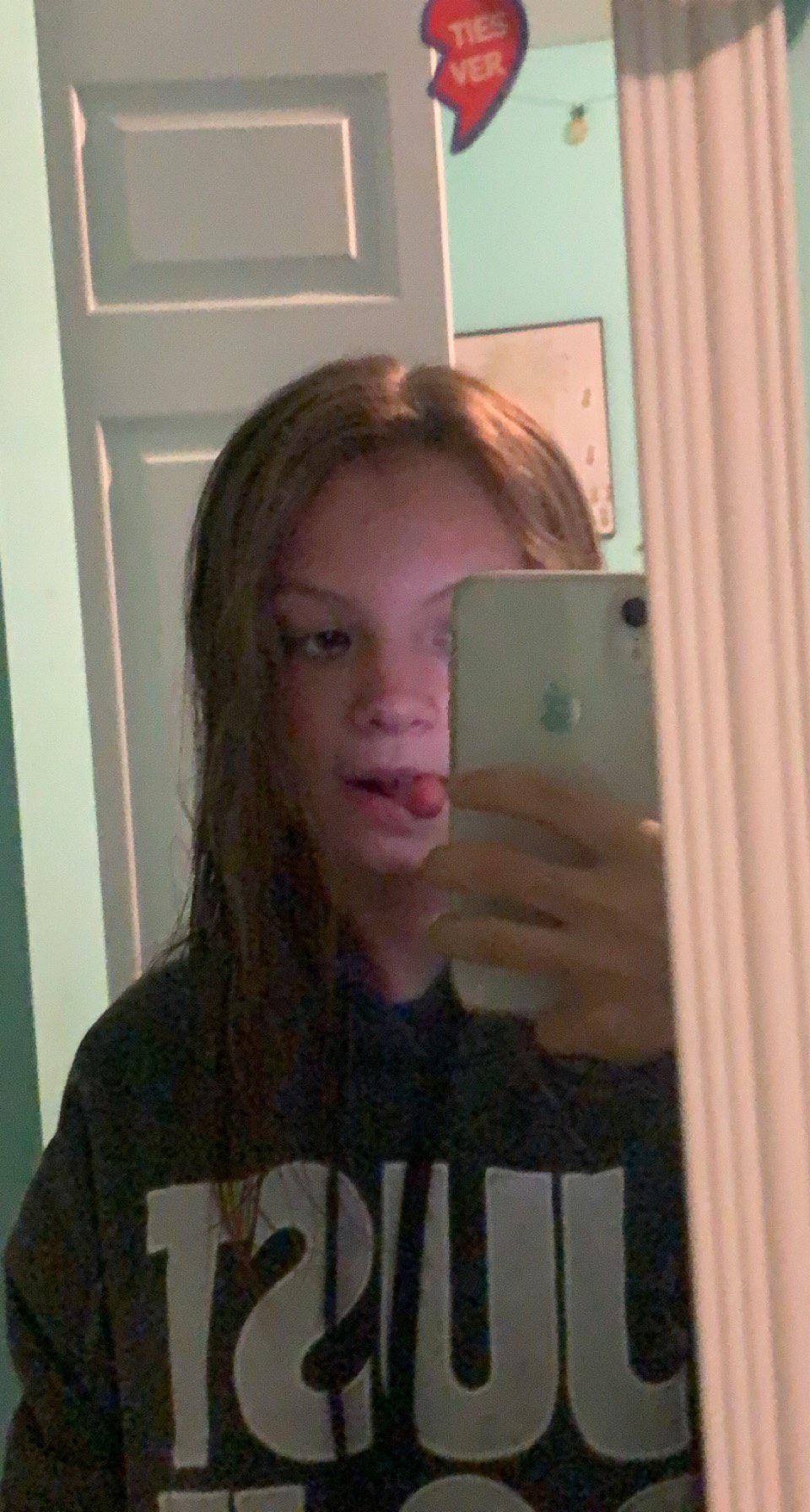 After Shower Selfie☺️ Scrolller