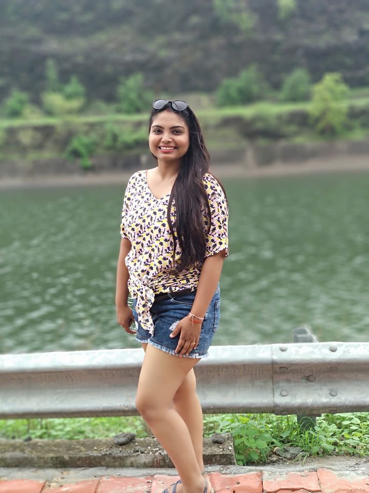 After wearing marriage saree she has changed | Scrolller