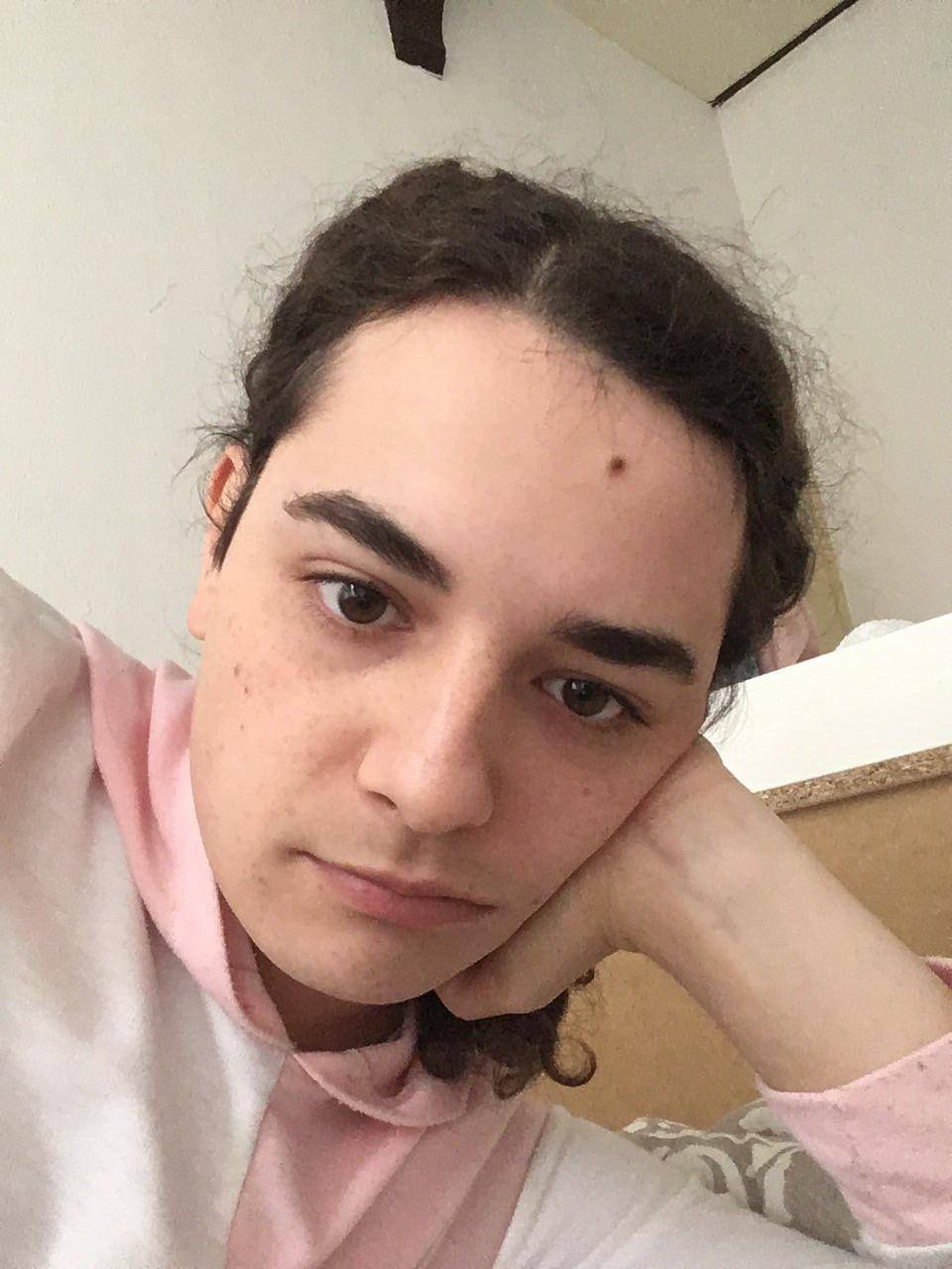 Age / gender my face please. | Scrolller