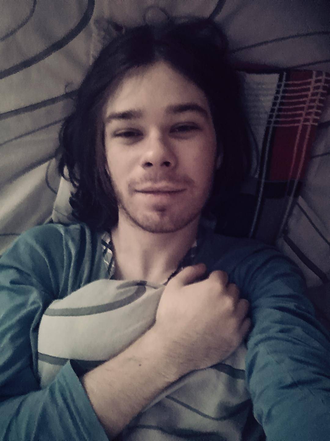 Ah, I love sleeping and lying in bed 😊 | Scrolller