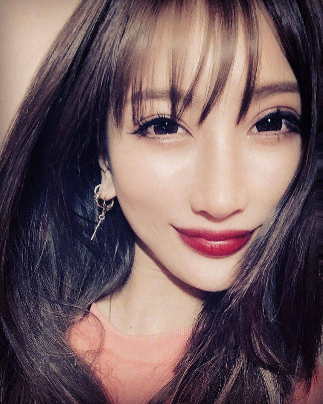 AIKA 👧🏼 | Scrolller