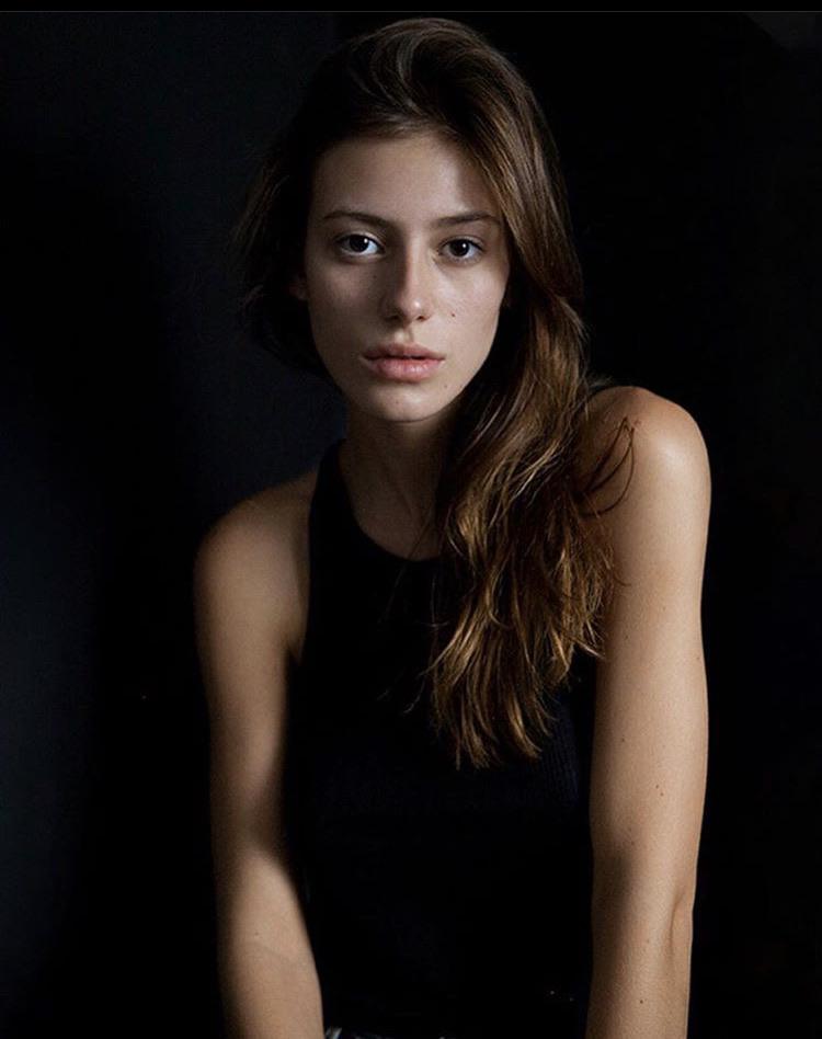 Alejandra Guilmant Scrolller