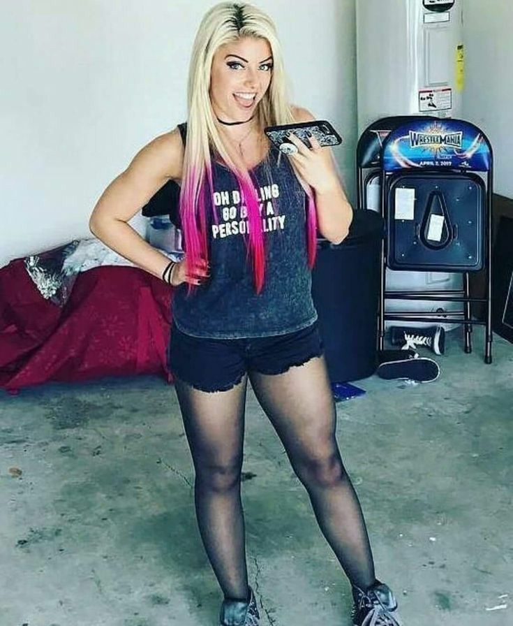 Alexa bliss | Scrolller
