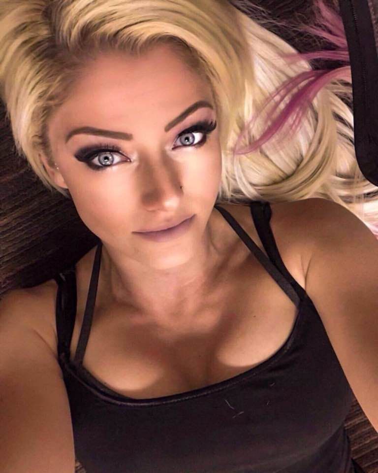 Alexa bliss | Scrolller