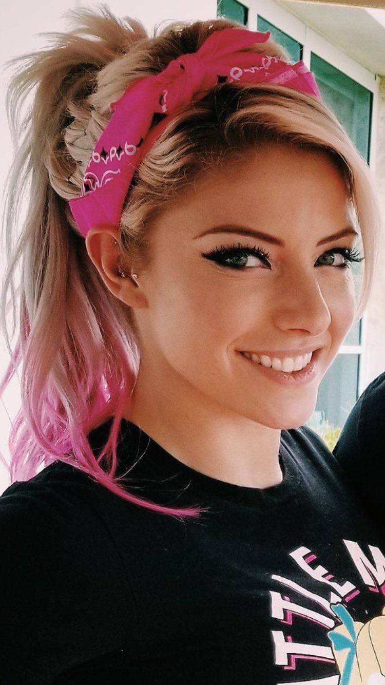 Now that's a face that needs fucking | Scrolller