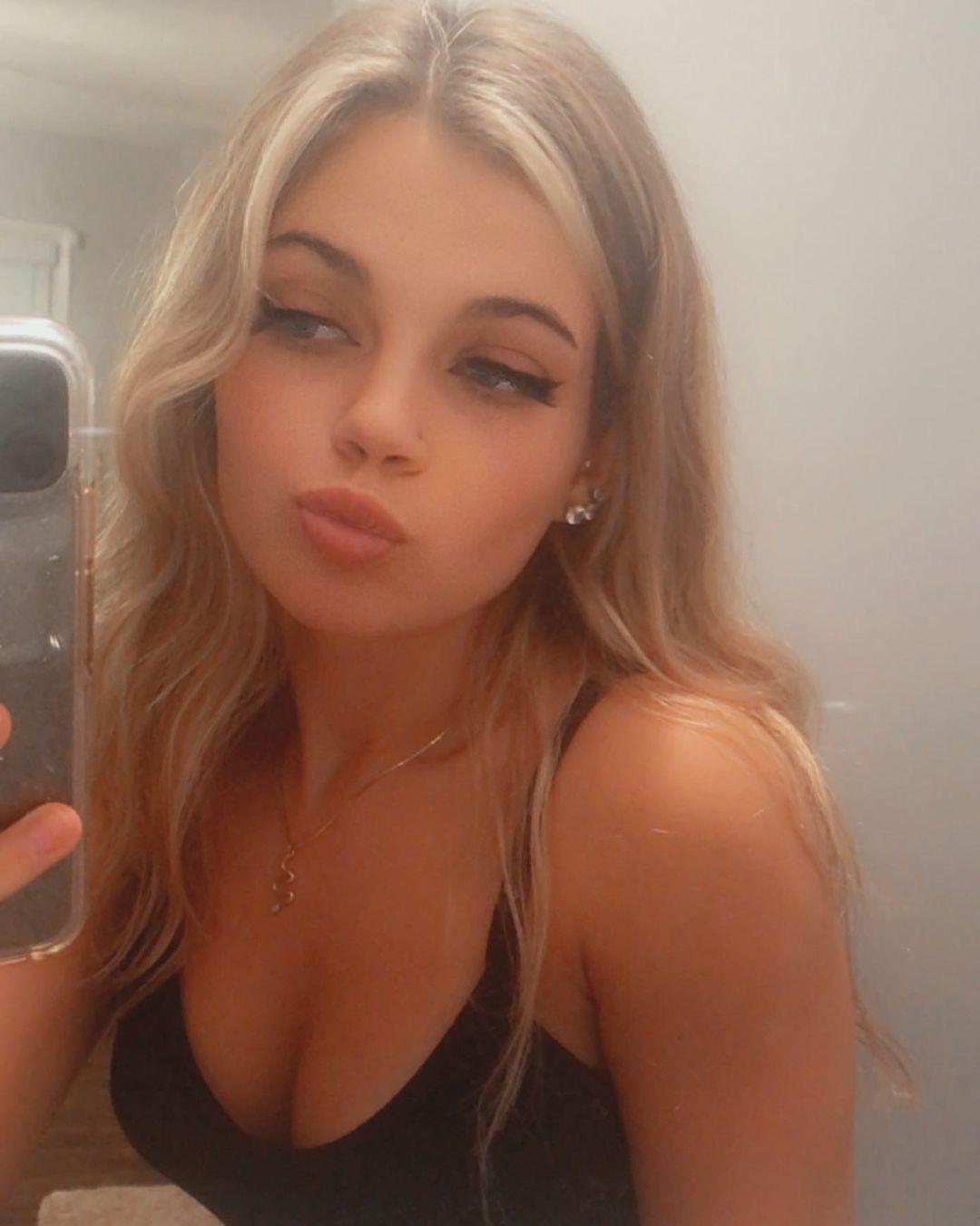 Alexa Rapp | Scrolller