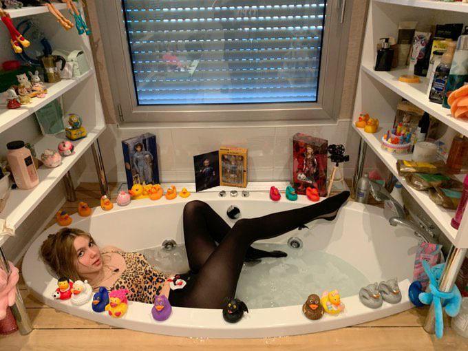 aleyna baba | Scrolller