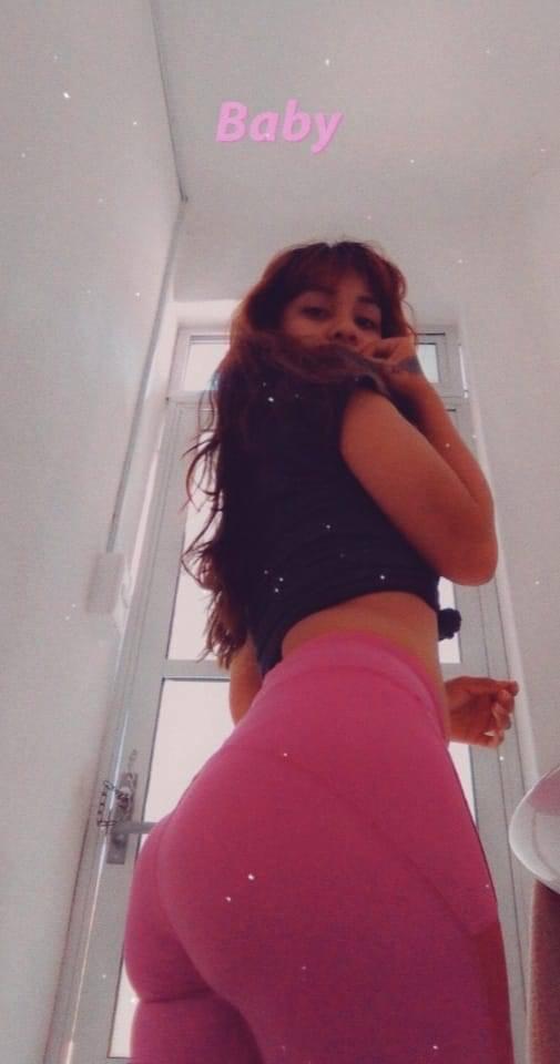 Alguien quiere el pack de mi novia ??? | Scrolller