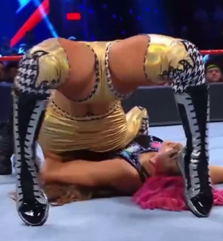 Aliyah bridge at Main Event | Scrolller