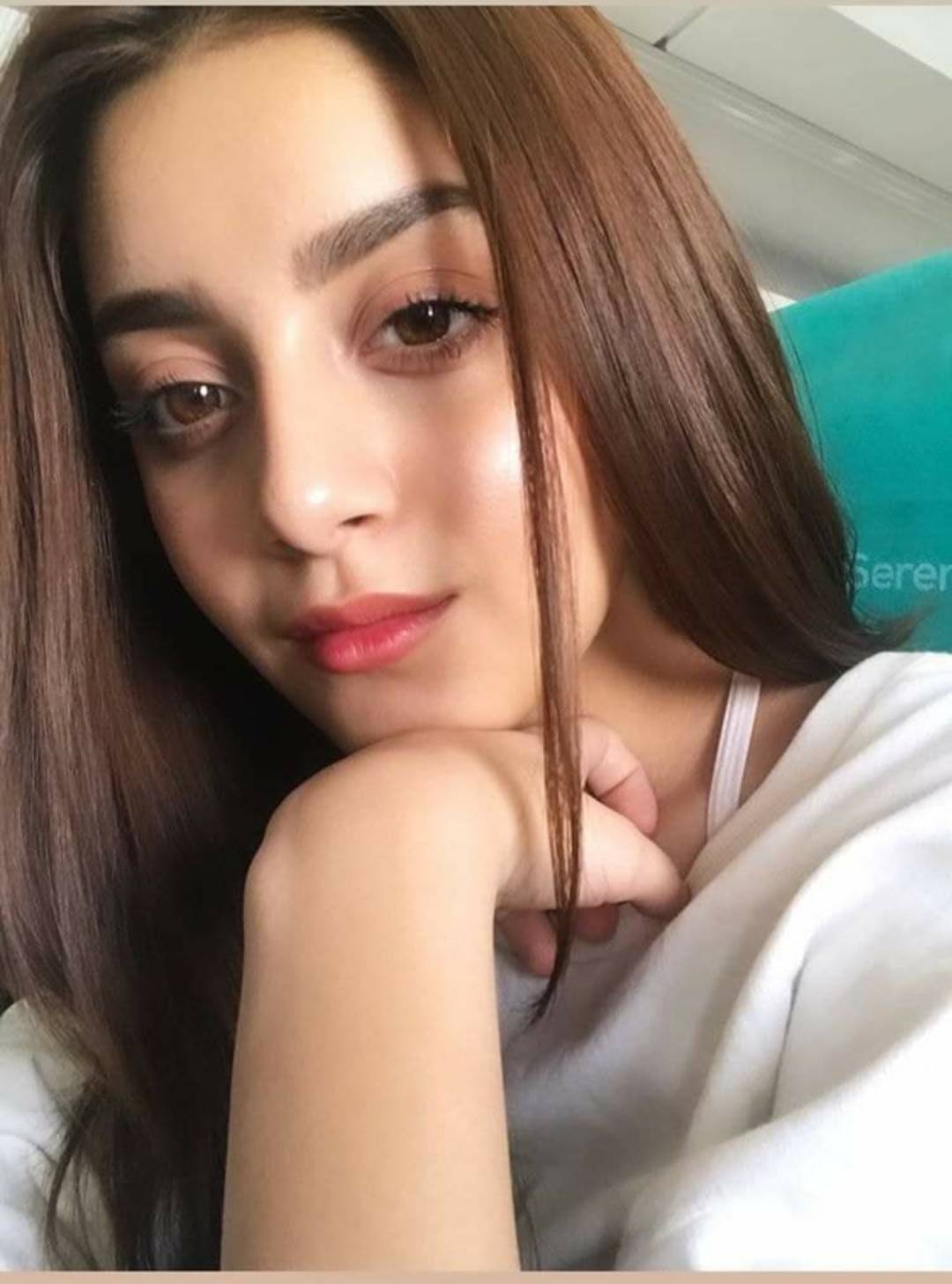 Alizeh Shah | Scrolller