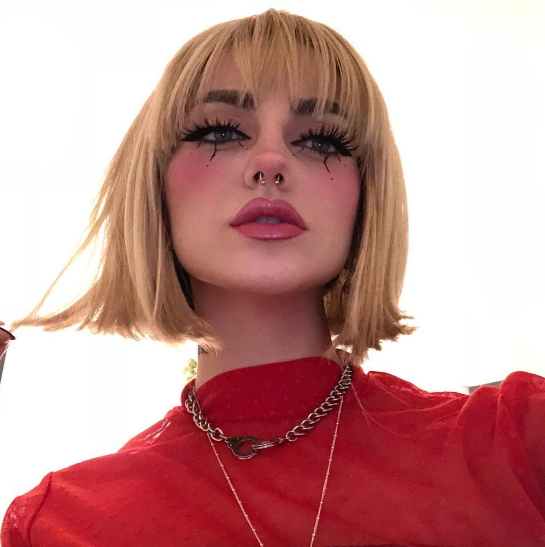 All dolled up and thinking of you | Scrolller