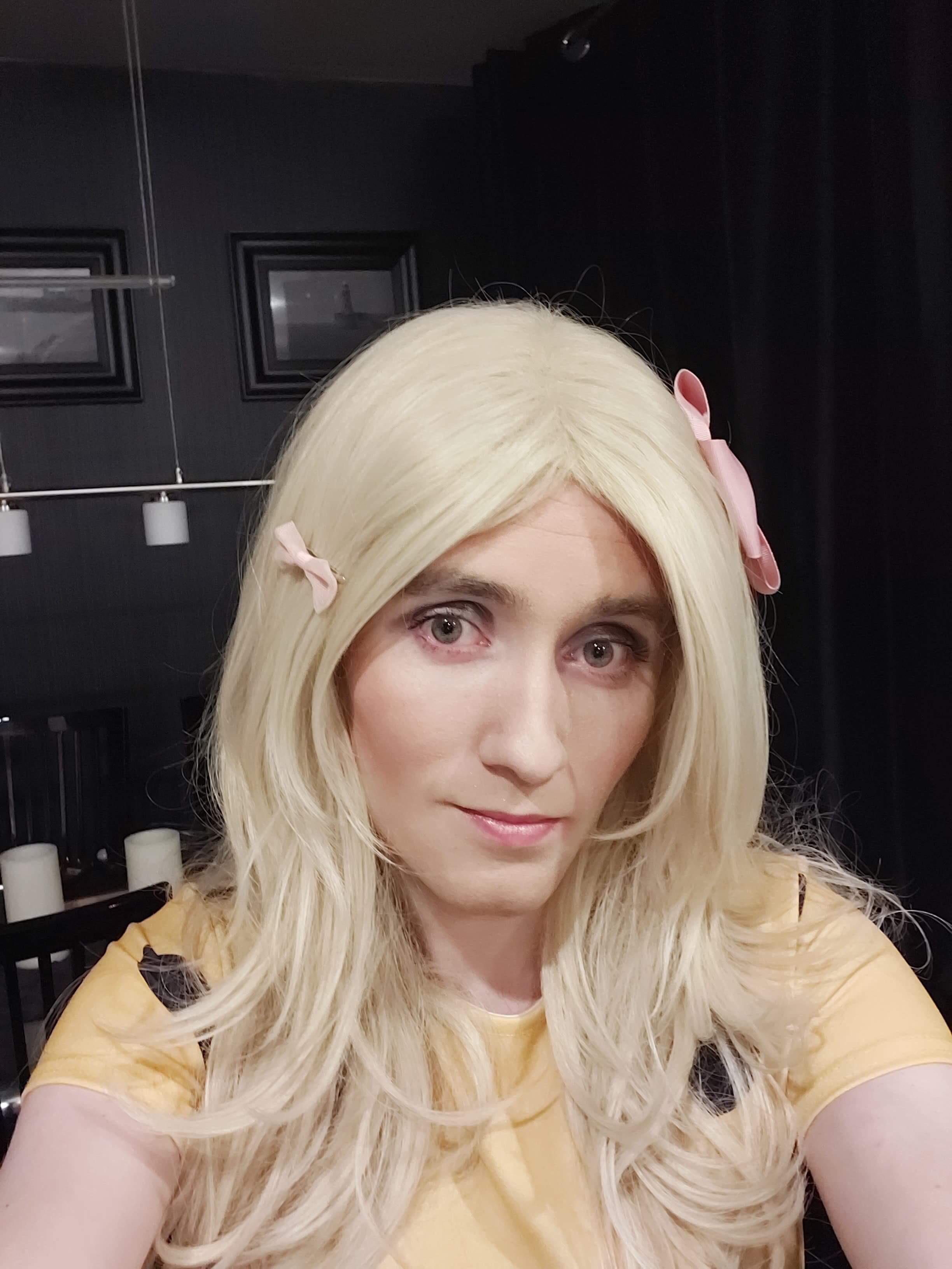 All dressed up for everyone to see | Scrolller