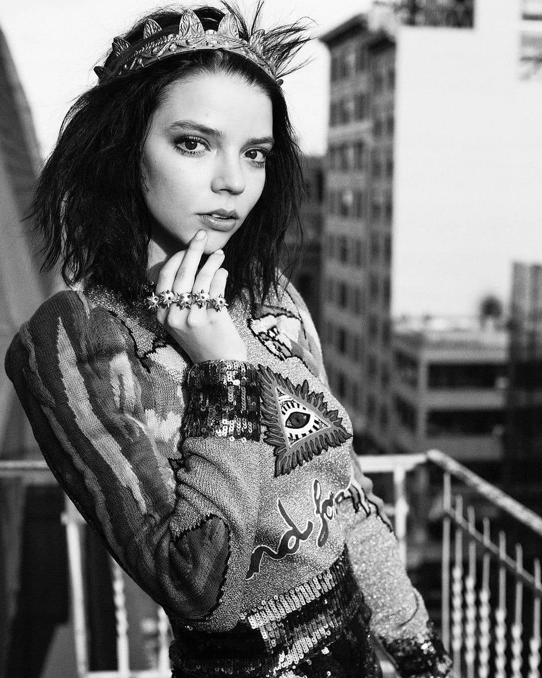 All seeing Anya | Scrolller