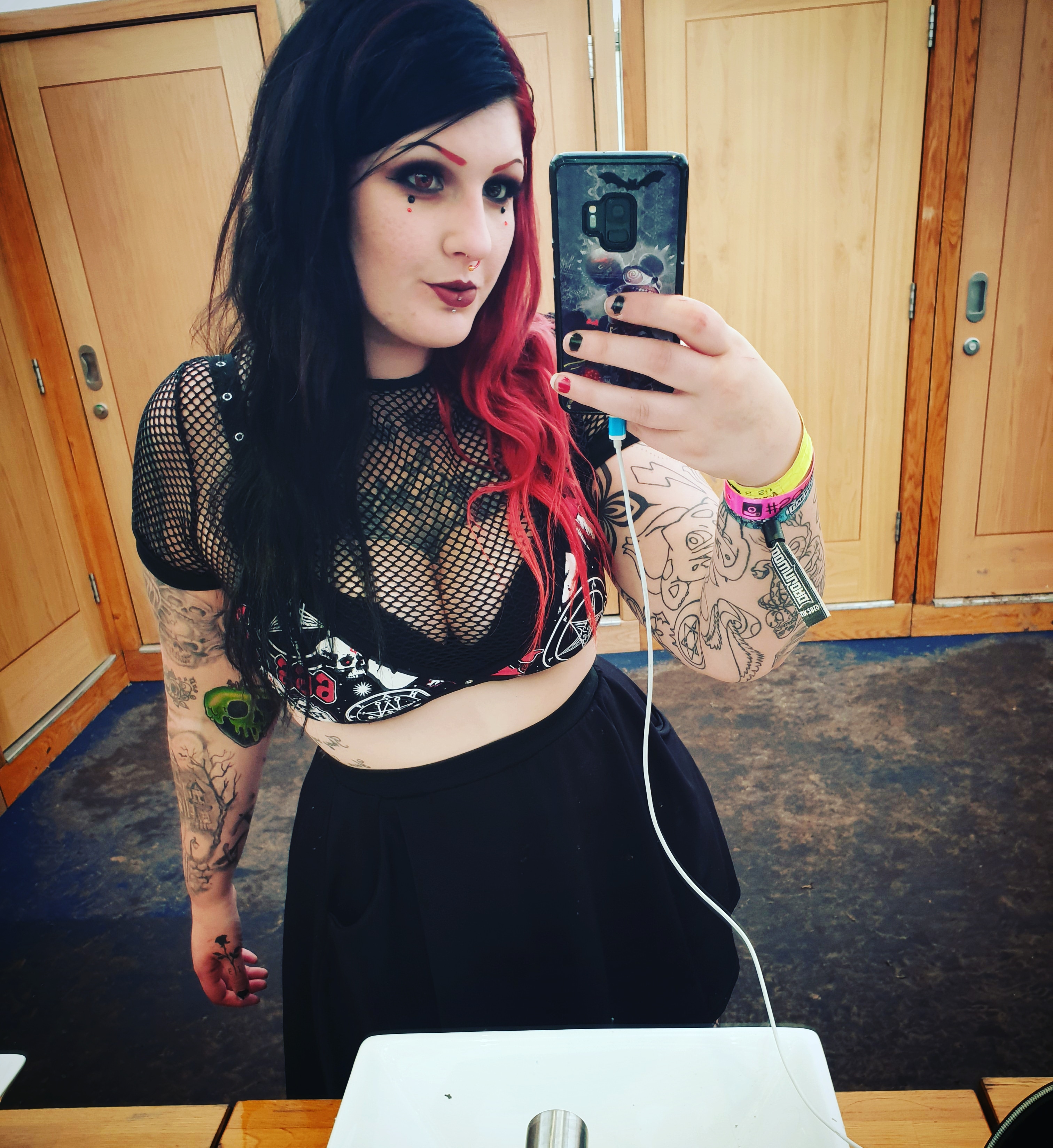 Alt girl at download. | Scrolller