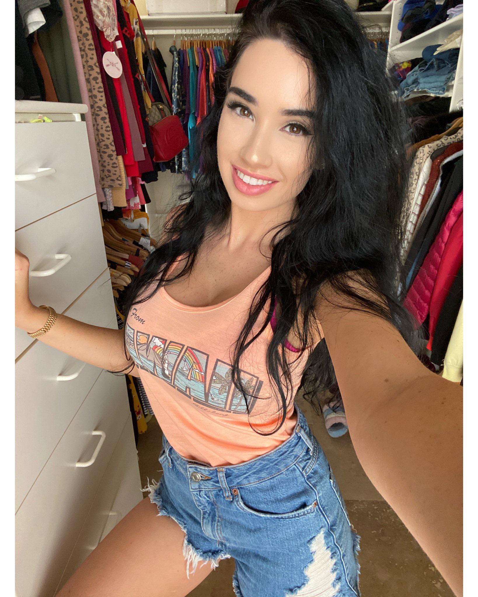 Always looking good | Scrolller