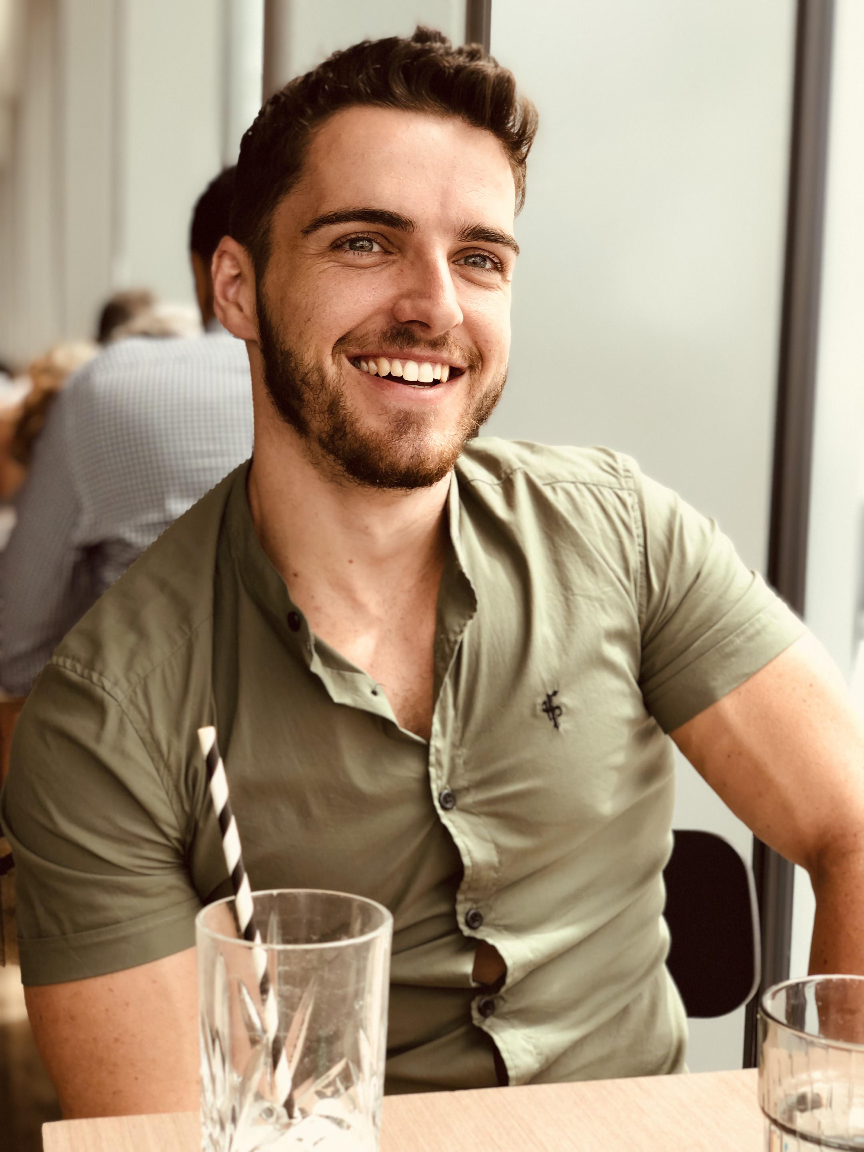 Always smiling 😜 | Scrolller