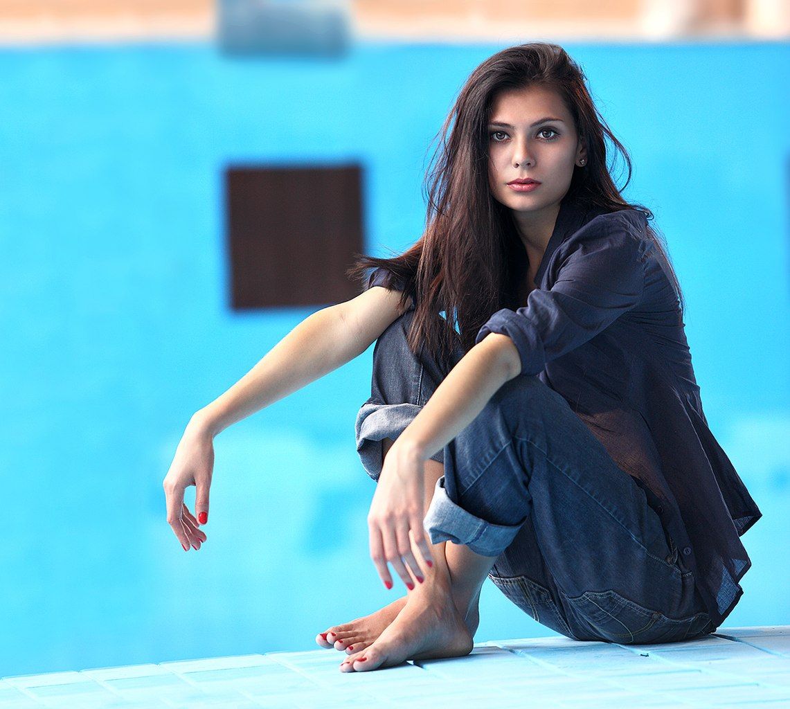 Alyona Honor | Scrolller