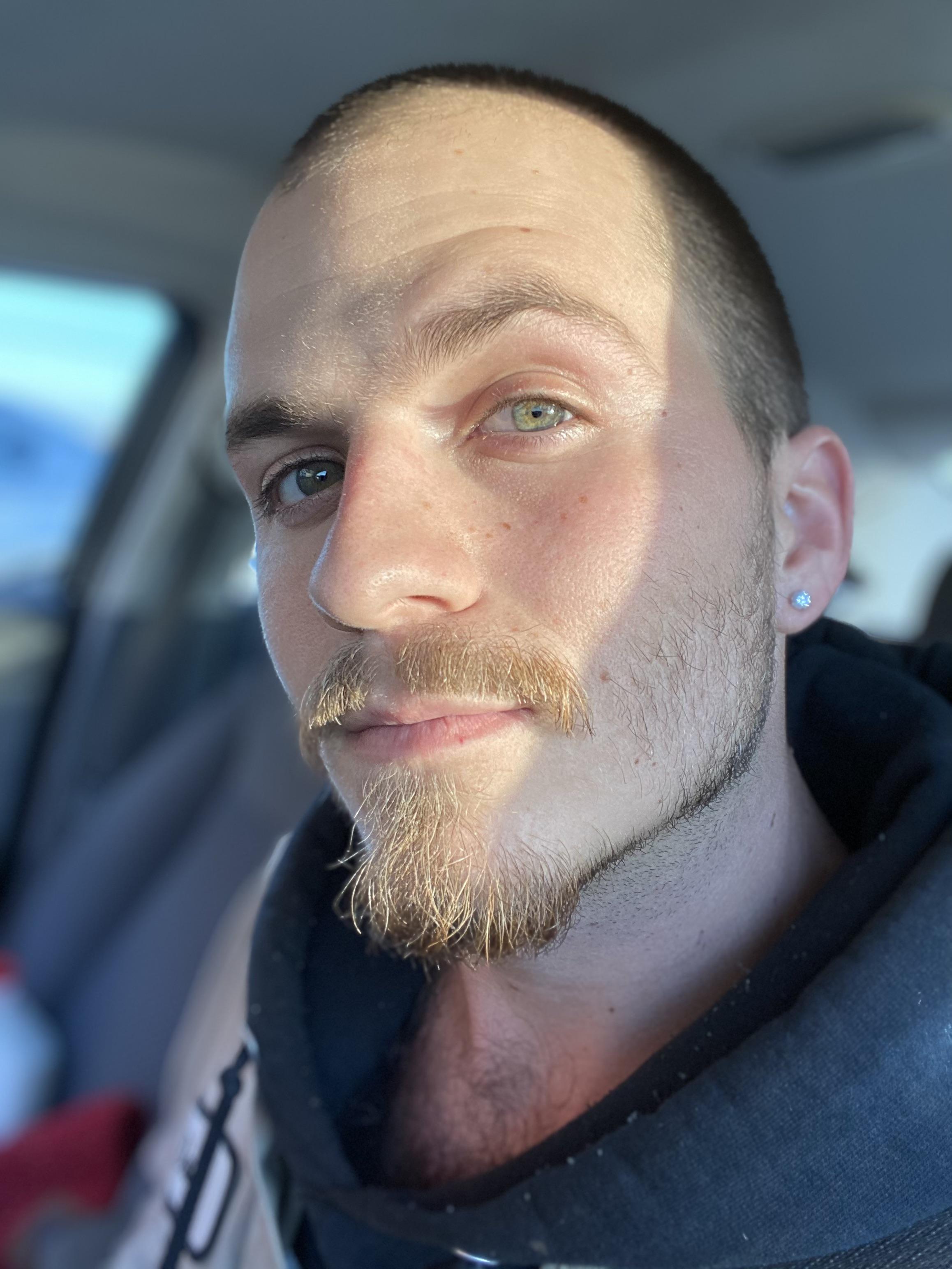 Am I a ‘dilf’..? | Scrolller