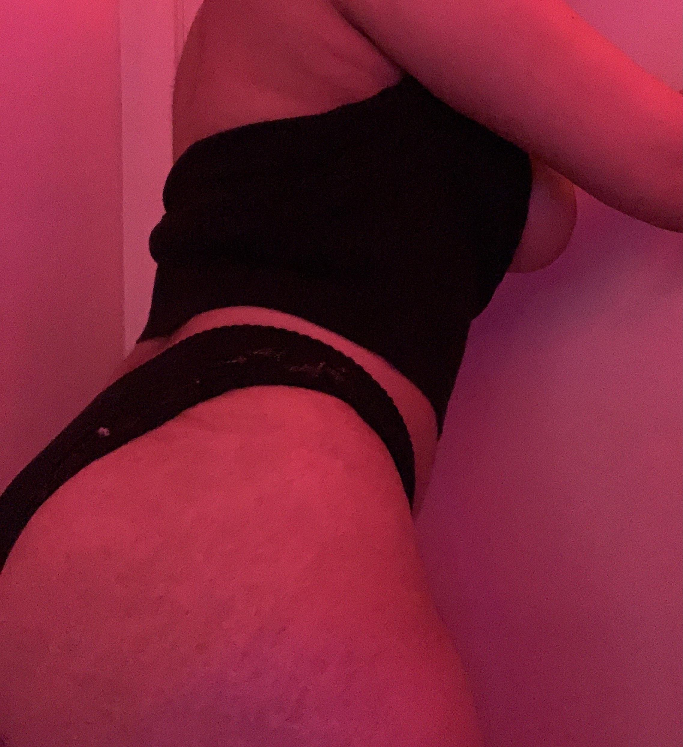 Am I a good girl? (F19) | Scrolller