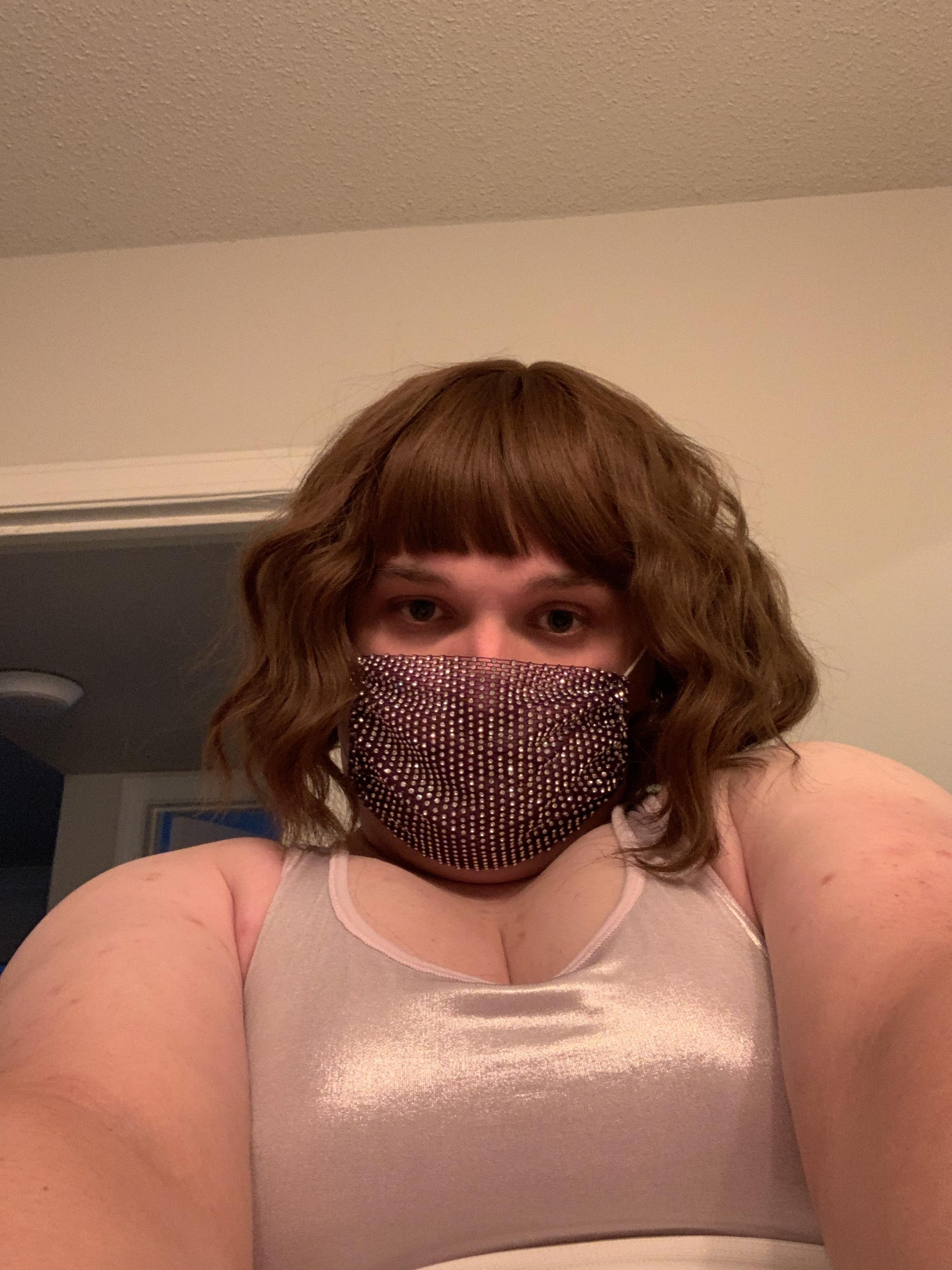 Am I cute with my new wig? | Scrolller